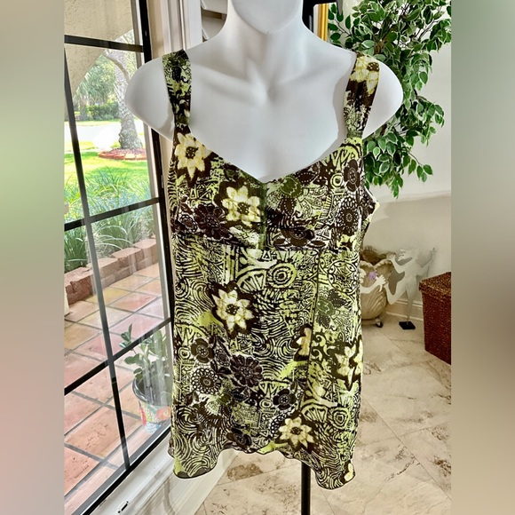 Tribal | Tops | Super Cute Tribal Shades Of Green Top Blouse Size 4 ...